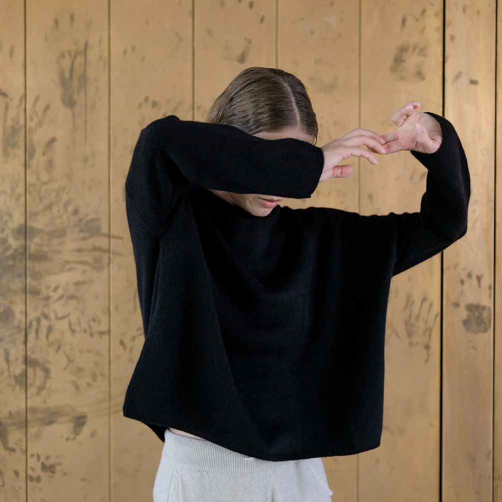 Lisa Yang Sandy Sweater Black › Sweaters Soul Sister