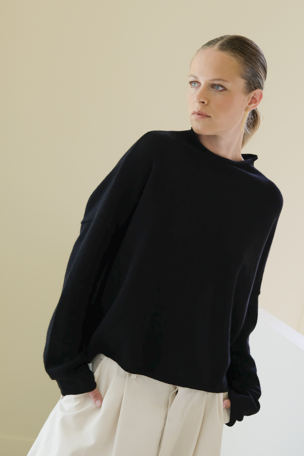 Lisa Yang Sandy Sweater Black › Sweaters Soul Sister